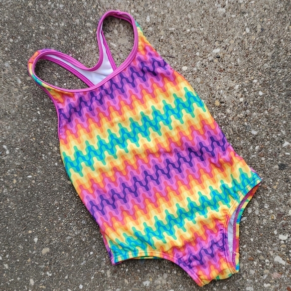 Speedo | Swim | Speedo Rainbow Zigzag Print Bathing Suit Girls 45 ...
